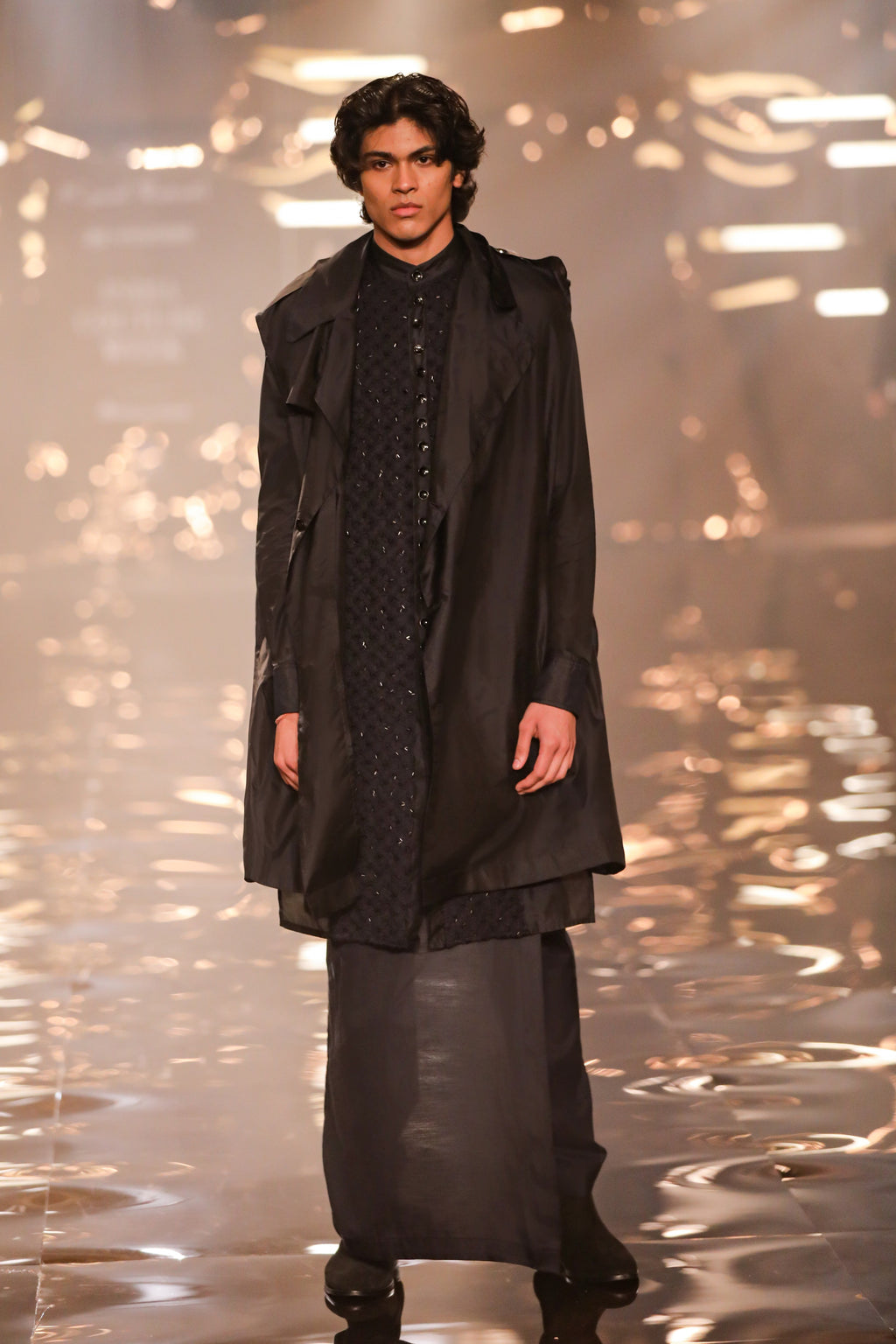 FOUR WAY ARROW CENTER BIB EMBROIDERED KURTA – Kunal Rawal